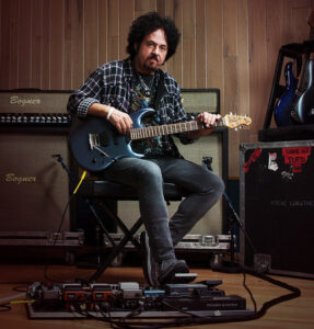 [TOTO] Steve Lukather's equipment [amps, guitars, effects] | XTONES
